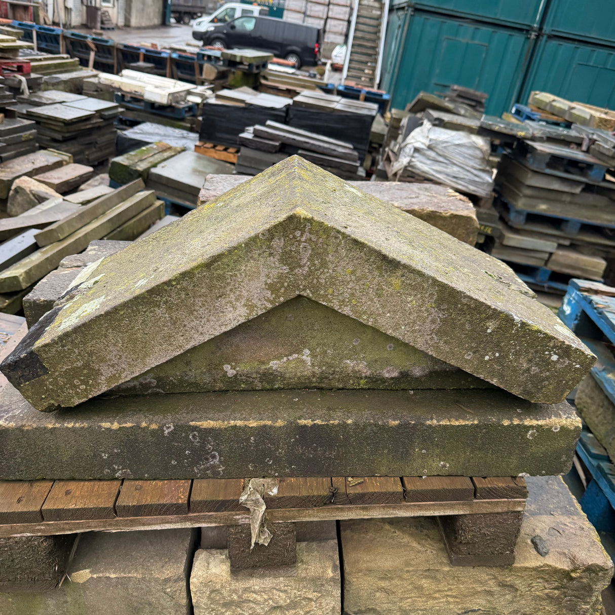 Reclaimed Stone Triangle – Reclaimed Brick Company