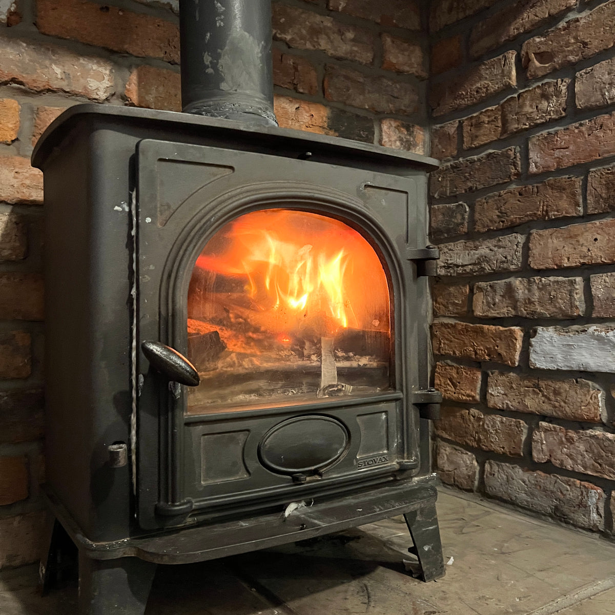 Log Burning Stove with Brick Slip Fire Chamber – Reclaimed Brick Company