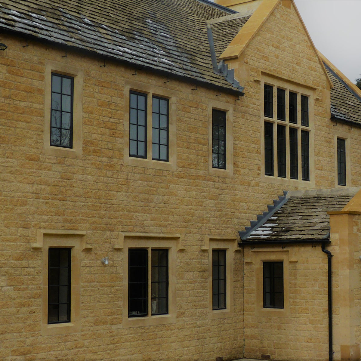 Cotswold Gold Tumbled Building Stone - Per SQM – Reclaimed Brick Company