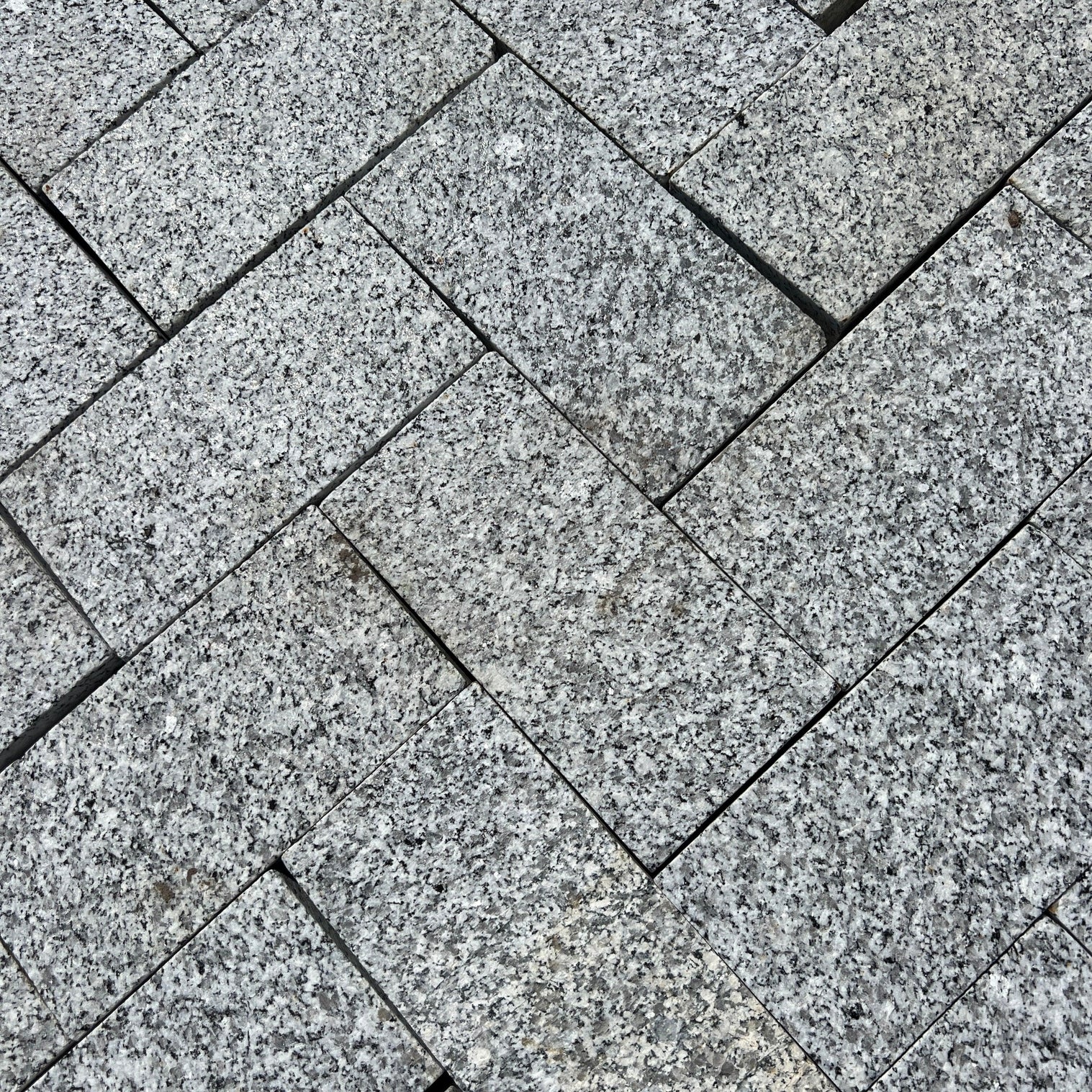 New Flamed Silver Granite Paving Setts / Cobble | Driveway Setts ...