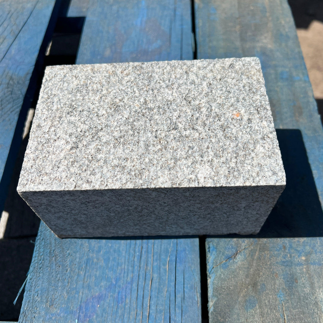 New Flamed Silver Granite Paving Setts / Cobble – Reclaimed Brick Company