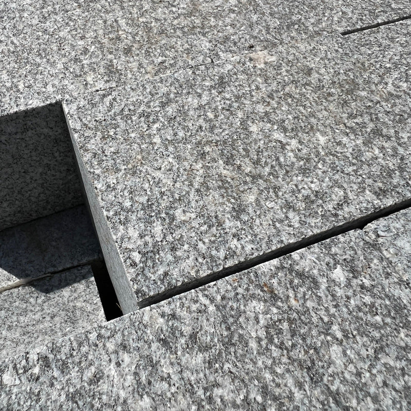 New Flamed Silver Granite Paving Setts / Cobble – Reclaimed Brick Company