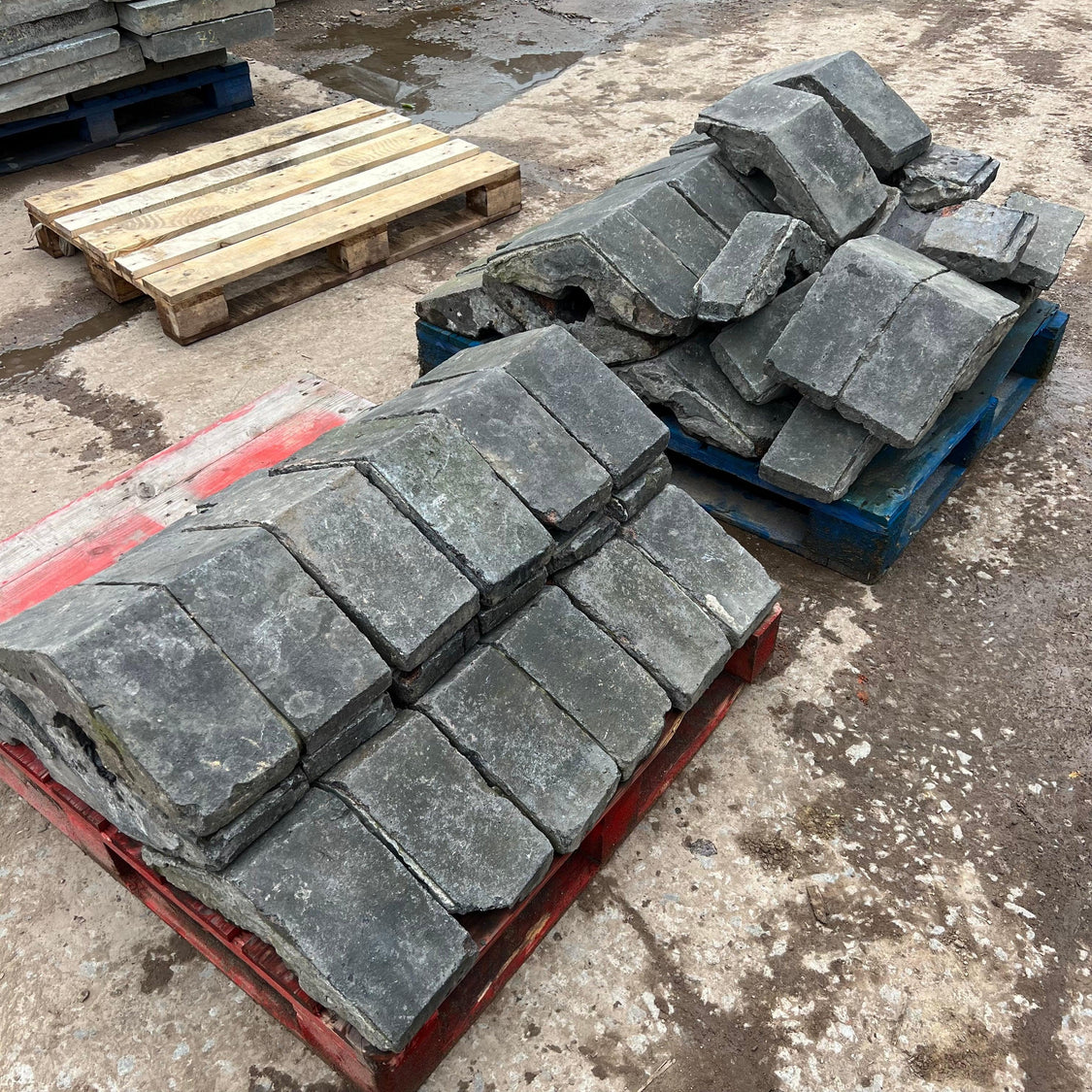 Reclaimed 18” Staffordshire Blue Triangle Wall Coping Bricks - Batch o ...