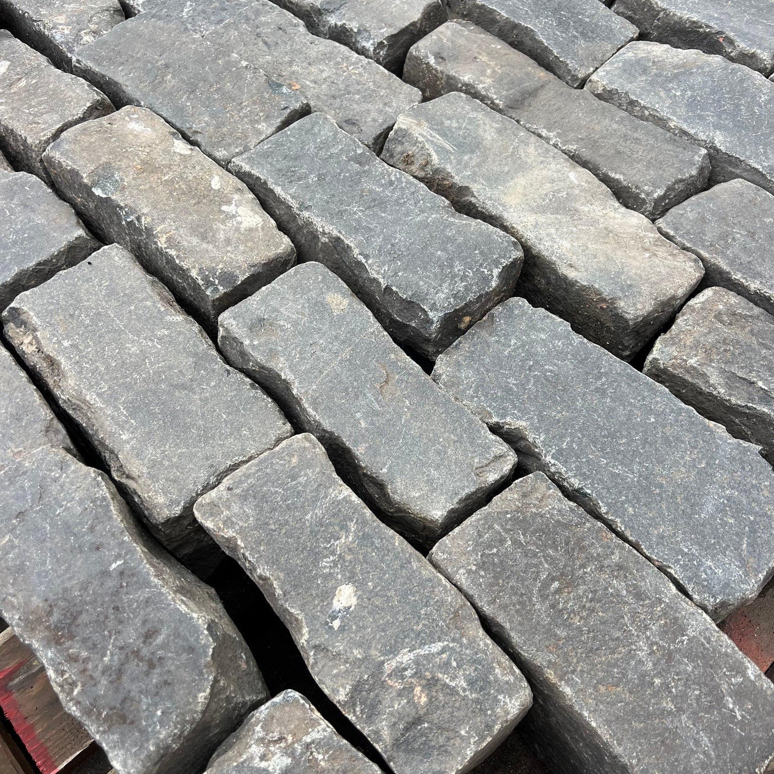 Reclaimed Basalt Stone Cobble Setts - Per Ton Bag – Reclaimed Brick Company