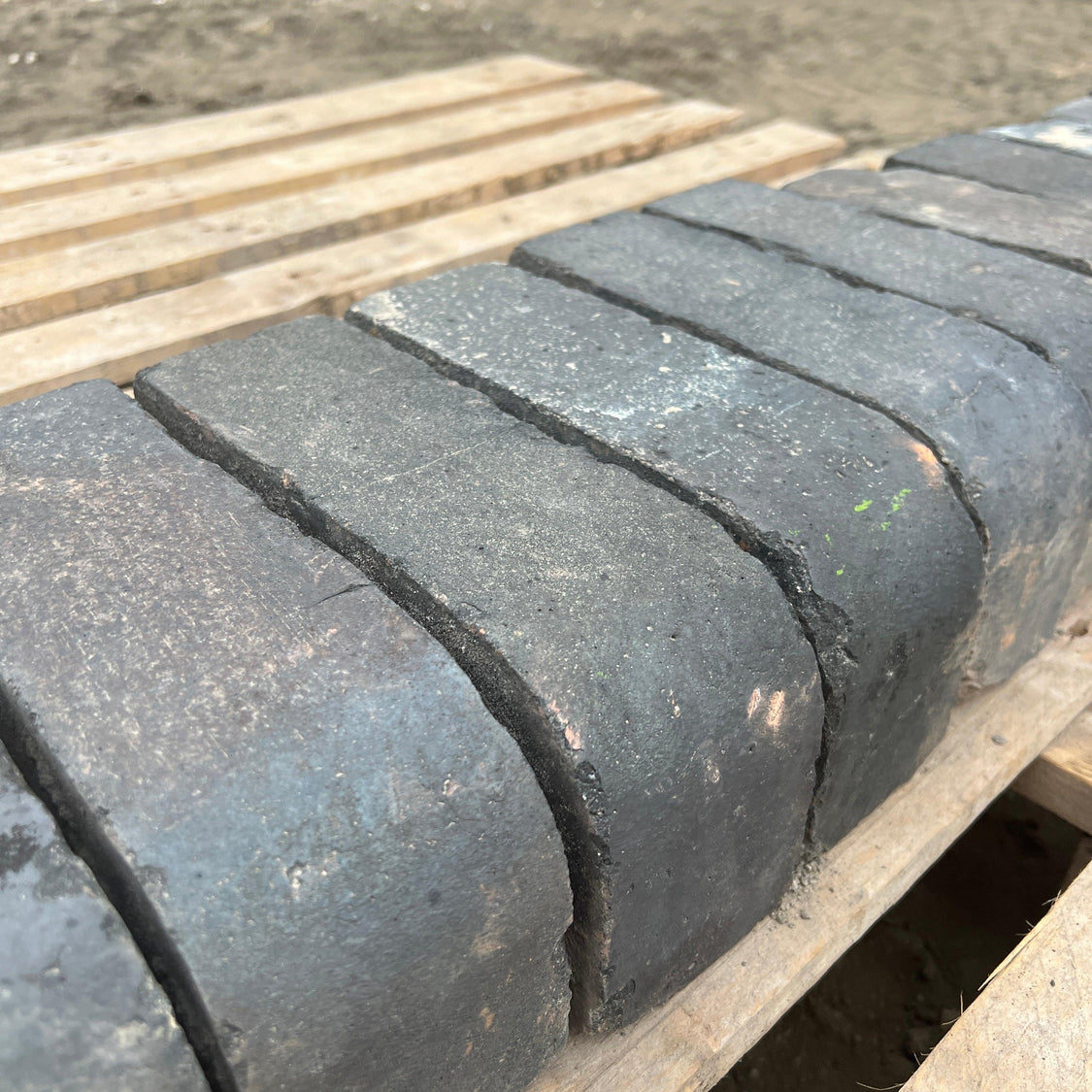 Reclaimed Blue Single Bullnose Bricks – Reclaimed Brick Company