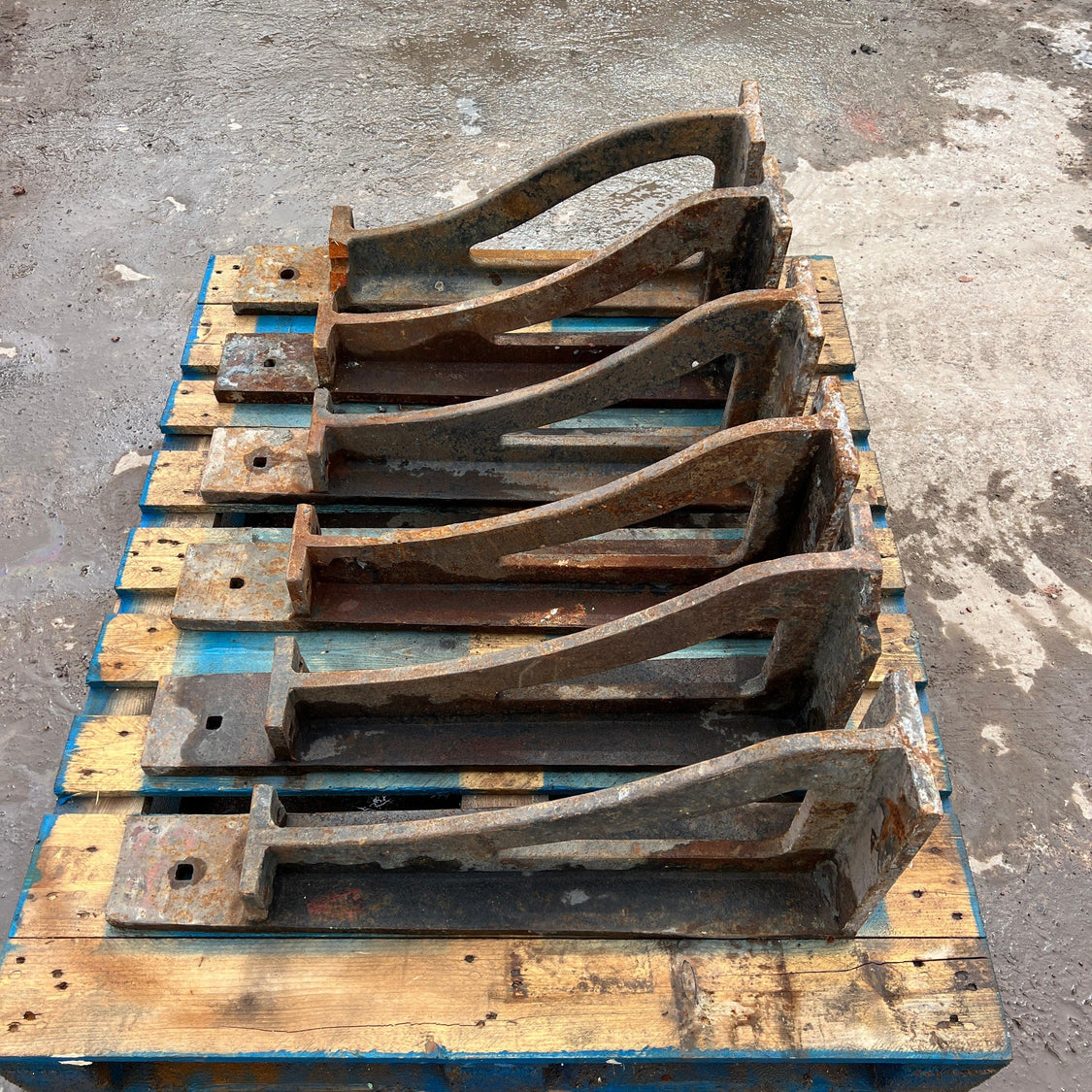 Reclaimed Cast Iron Beam Support Struts - Job Lot – Reclaimed Brick Company