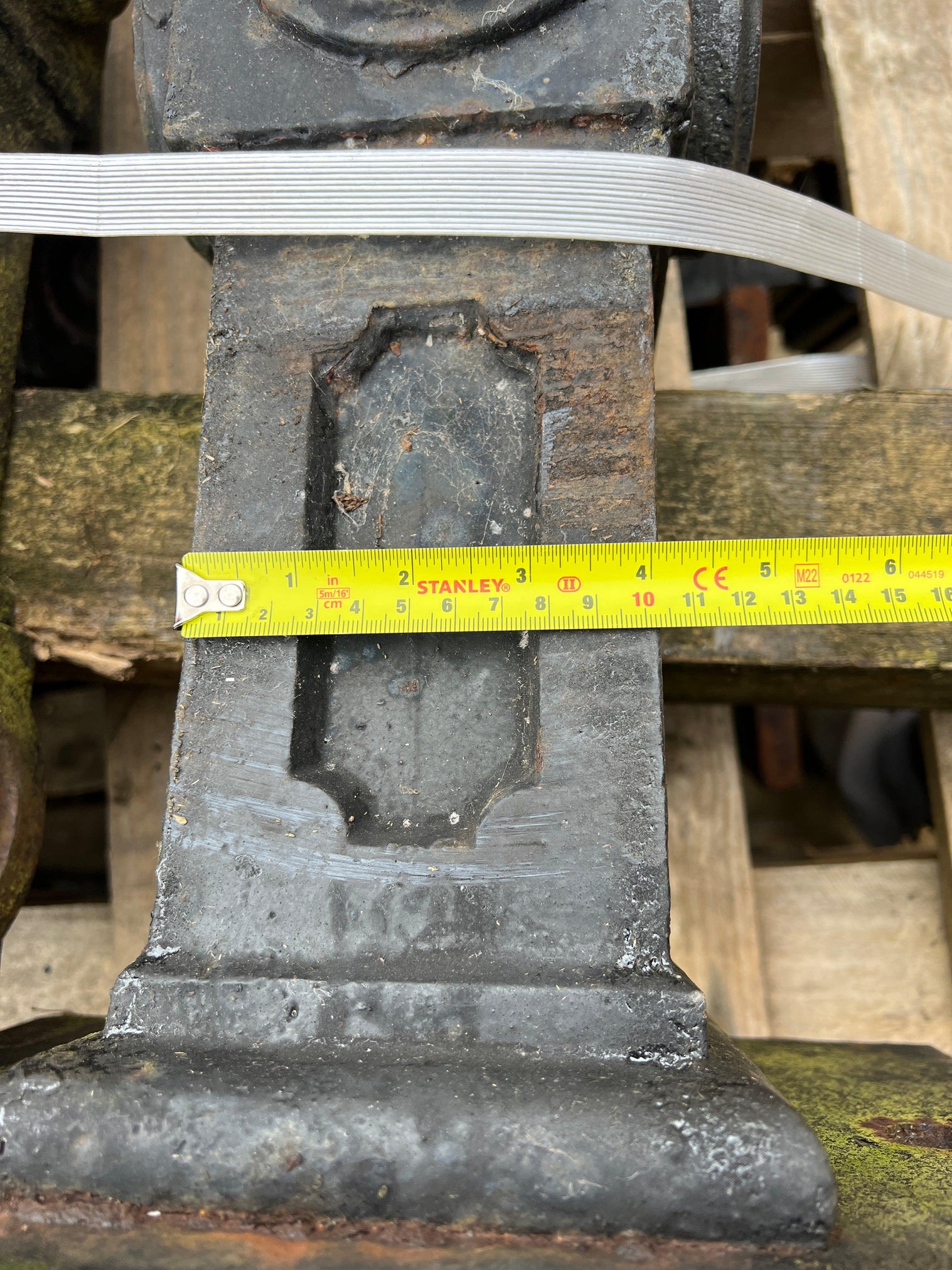 Reclaimed Cast Iron Railing Bollards – Reclaimed Brick Company