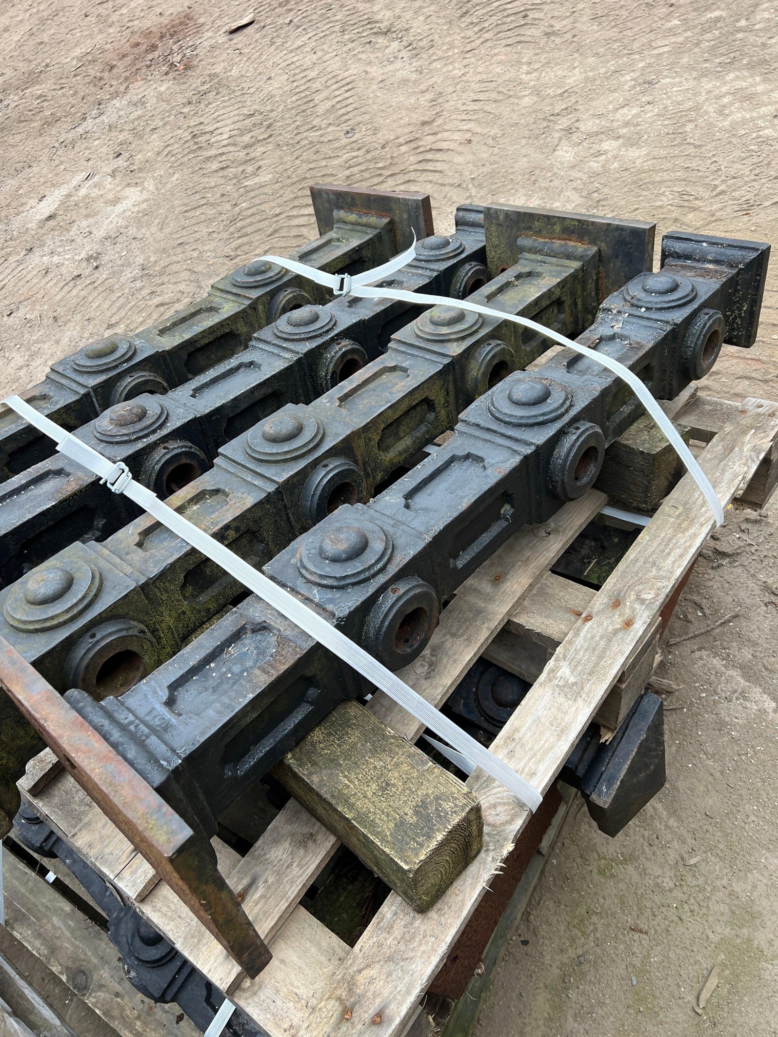 Reclaimed Cast Iron Railing Bollards – Reclaimed Brick Company