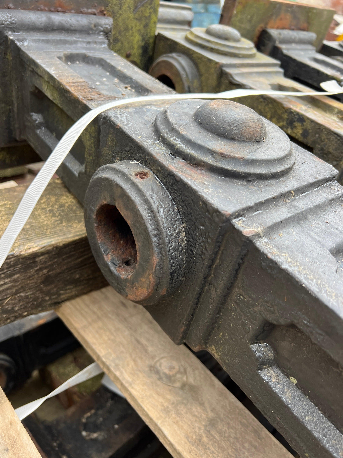 Reclaimed Cast Iron Railing Bollards – Reclaimed Brick Company