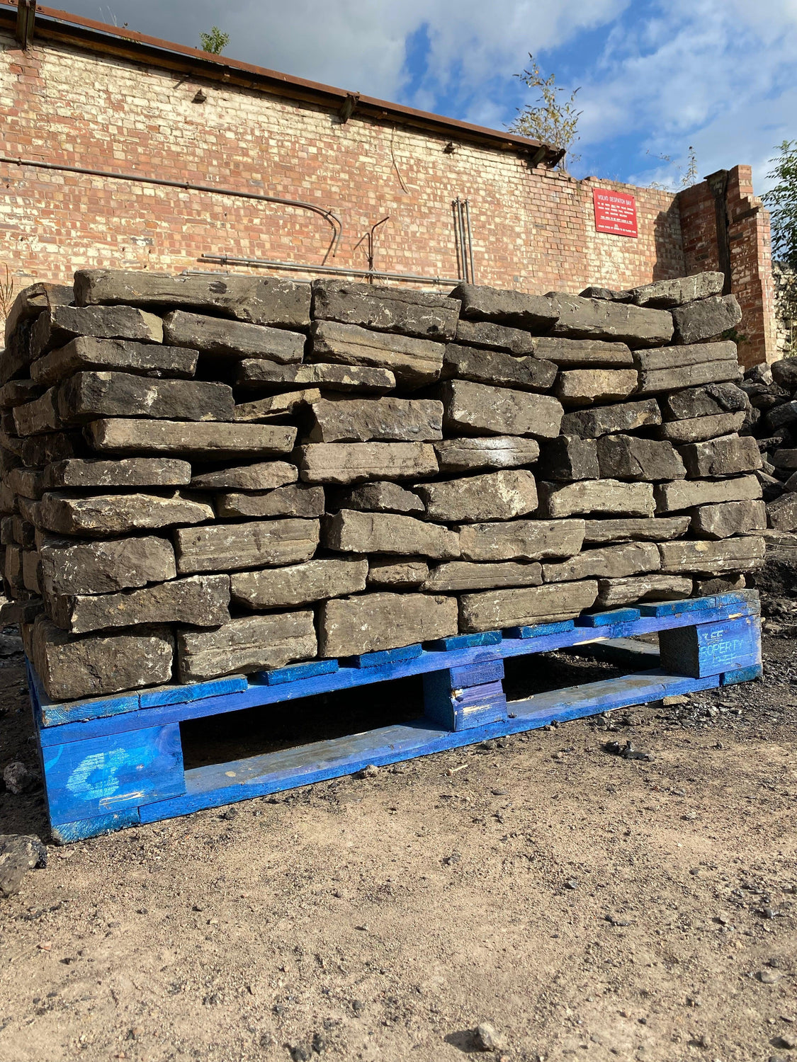 Walling Stone | Natural Stone Walling | Reclaimed Walling Stone Yard ...
