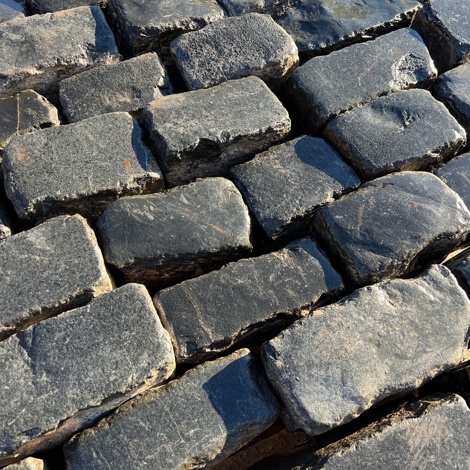 Reclaimed Dark Elongated Granite Setts / Cobble Stone | Driveway ...