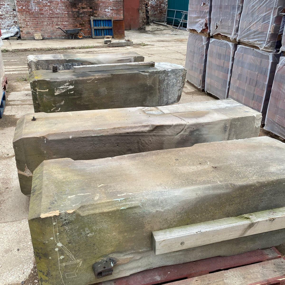 Reclaimed Large Stone Gate Posts - (Set of 2) – Reclaimed Brick Company