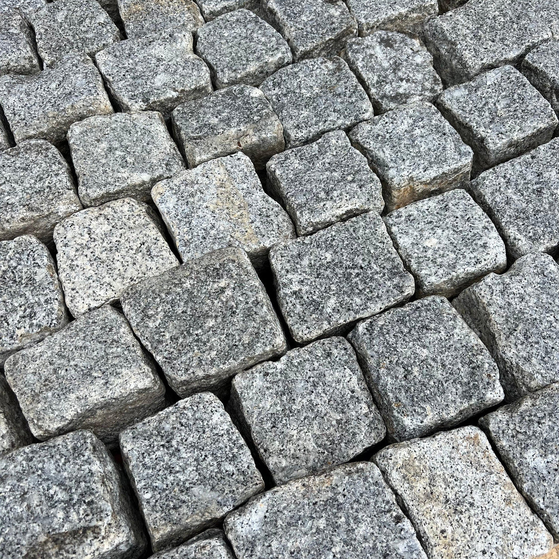 Reclaimed London Granite Cobble Setts | Stone Cobblesetts – Reclaimed ...