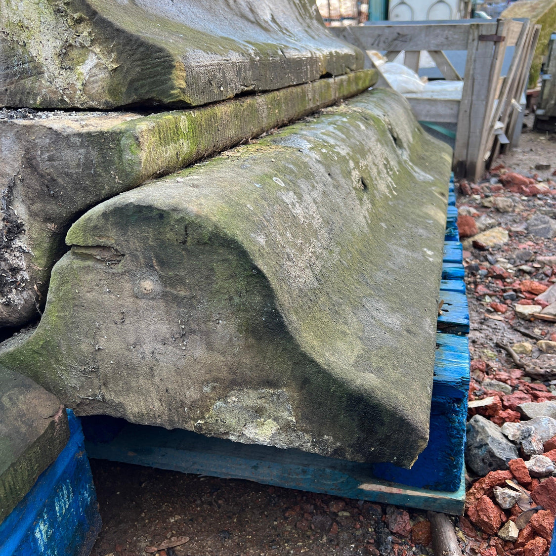 Reclaimed Natural Stone “Bell” Wall Coping - 23 Linear Meter Job Lot ...