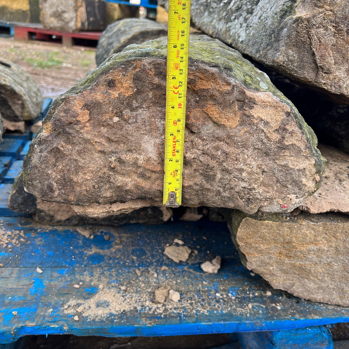 Reclaimed Natural Stone Saddle Back / Half Round Wall Coping - Job Lot ...