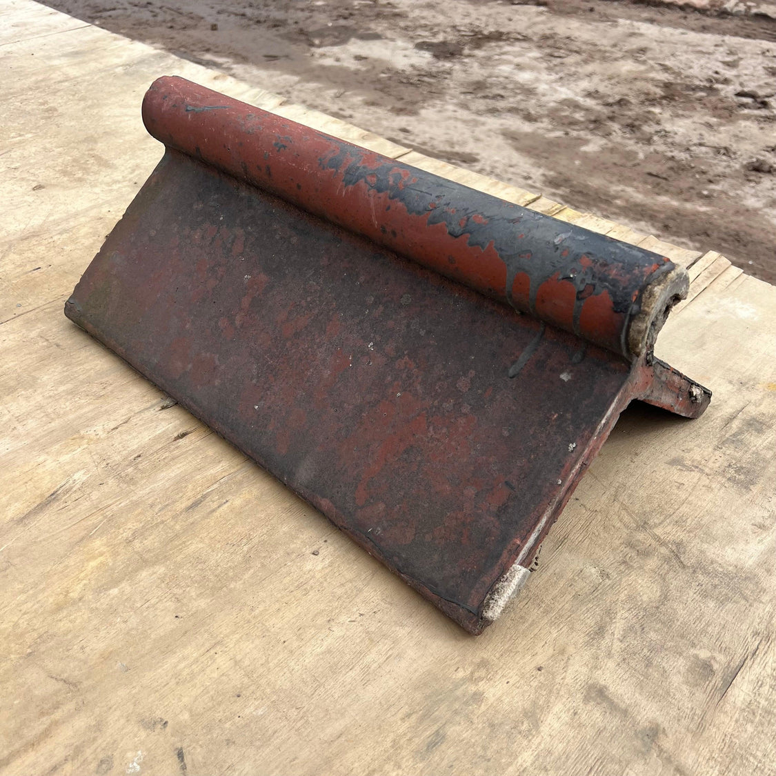 Reclaimed Red Roll Top Ridge Tiles - 105 Degrees – Reclaimed Brick Company
