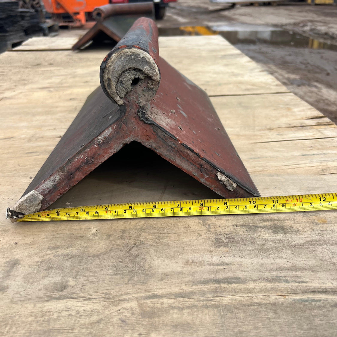 Reclaimed Red Roll Top Ridge Tiles - 105 Degrees – Reclaimed Brick Company