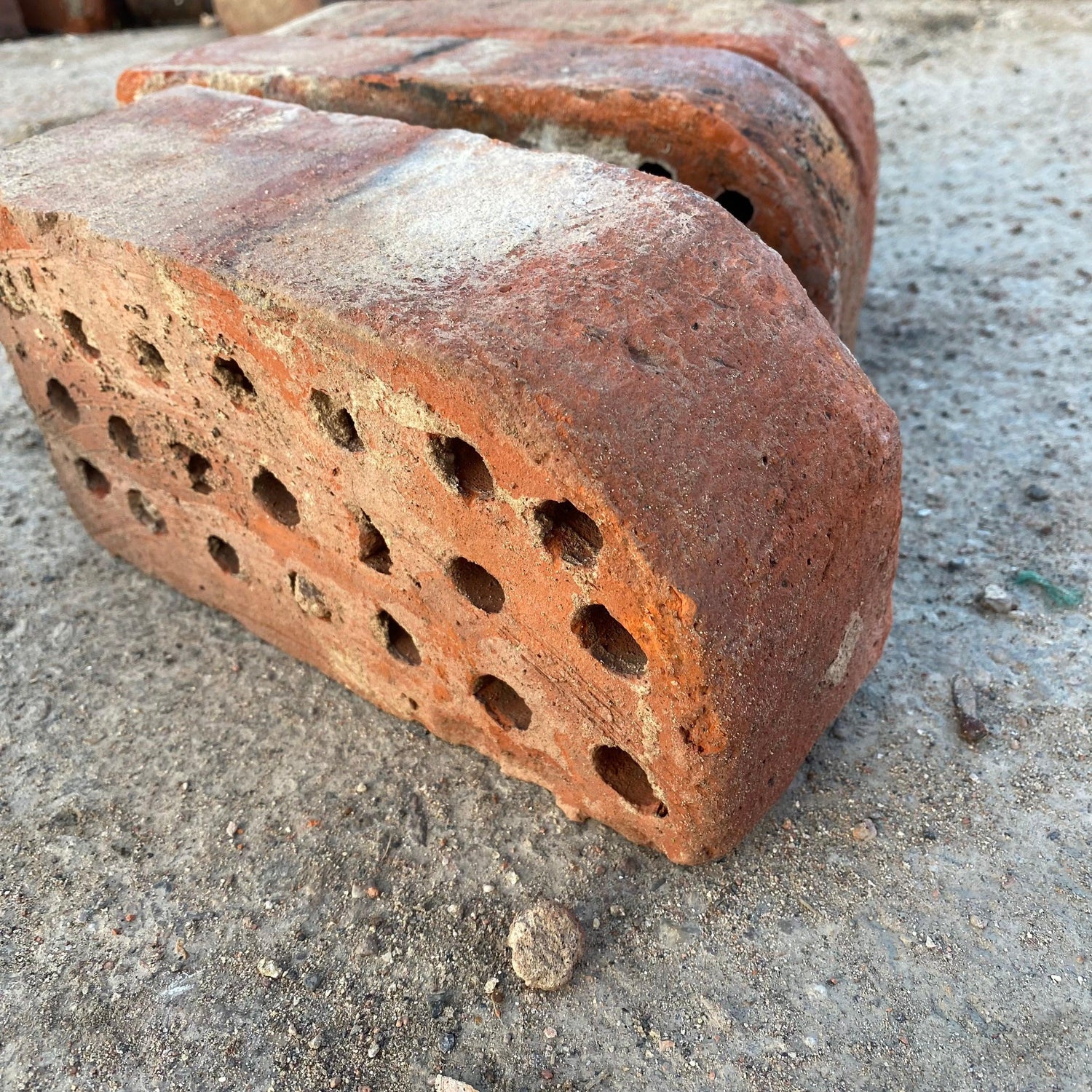 Reclaimed Red Single Bullnose Bricks | Imperial Sized – Reclaimed Brick ...