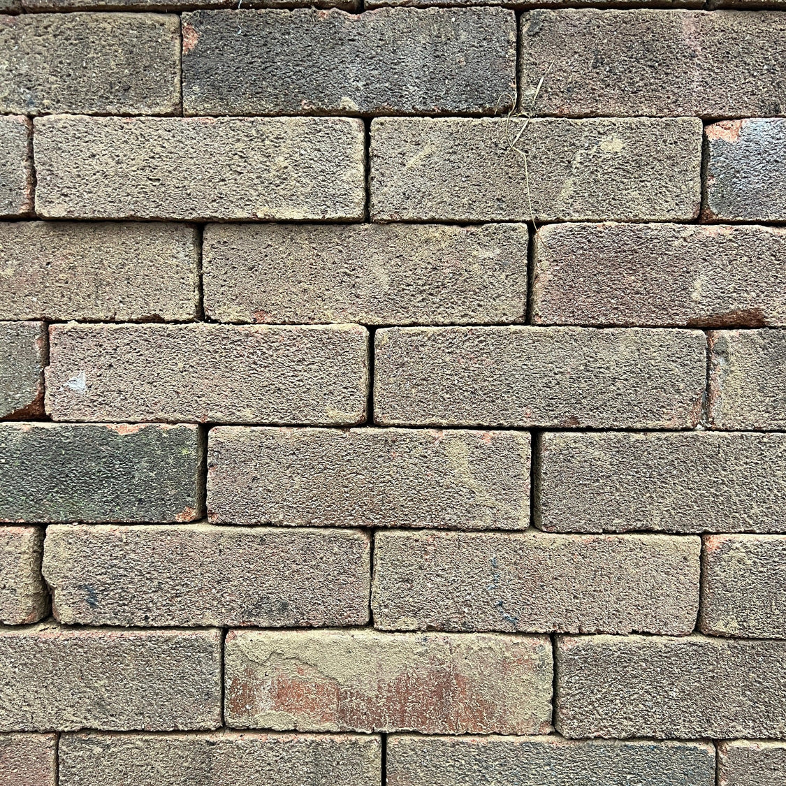 Reclaimed Rustic Texture Imperial Brick | Reclaim Bricks | Old Bricks ...