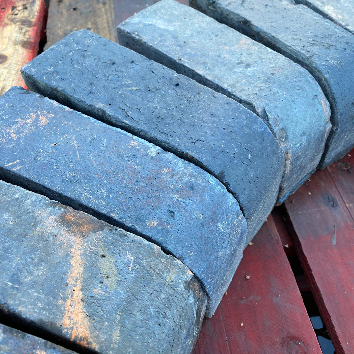 Reclaimed Single Angled Blue Bullnose Bricks – Reclaimed Brick Company