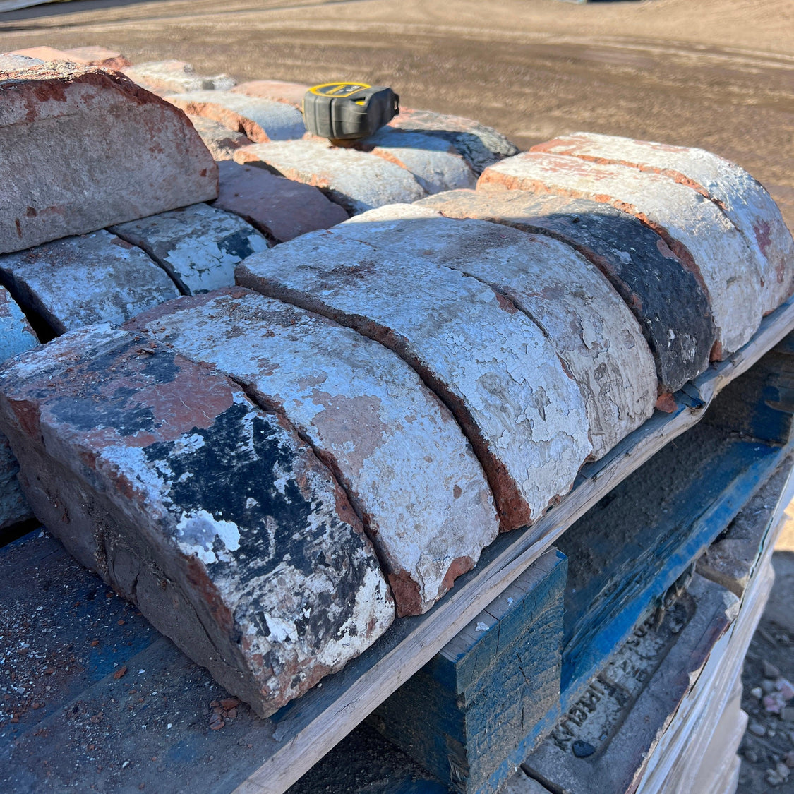 Reclaimed Single Calf Bullnose Bricks – Reclaimed Brick Company
