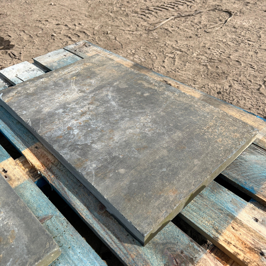 Reclaimed Slate Slab | Size 61cm x 38cm x 4cm – Reclaimed Brick Company
