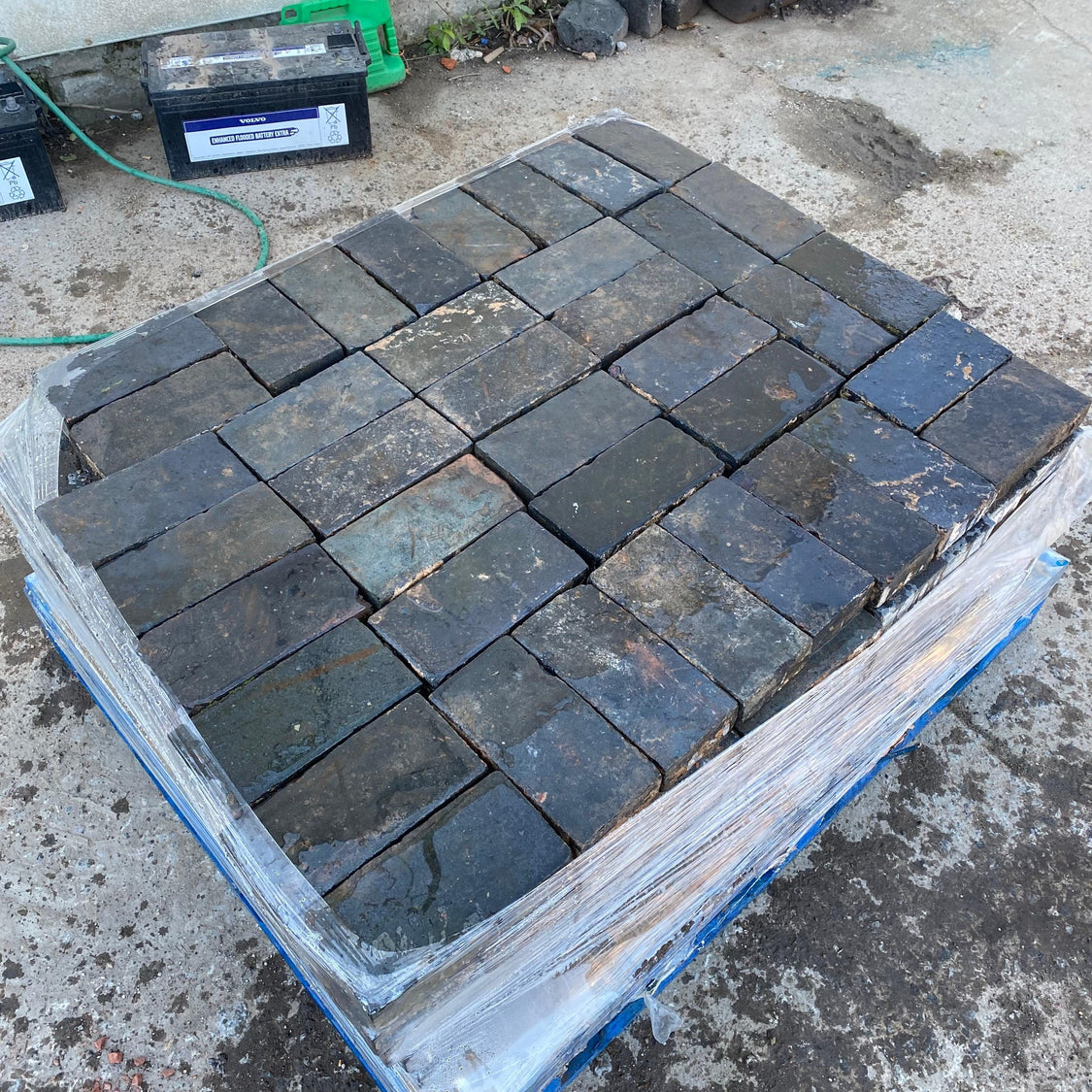 Reclaimed Staffordshire Blue Paving Bricks | Garden Patio Bricks ...