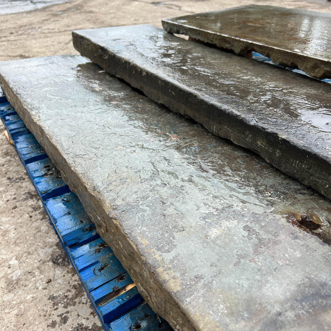 Reclaimed Stone Steps - (Set of 3) – Reclaimed Brick Company