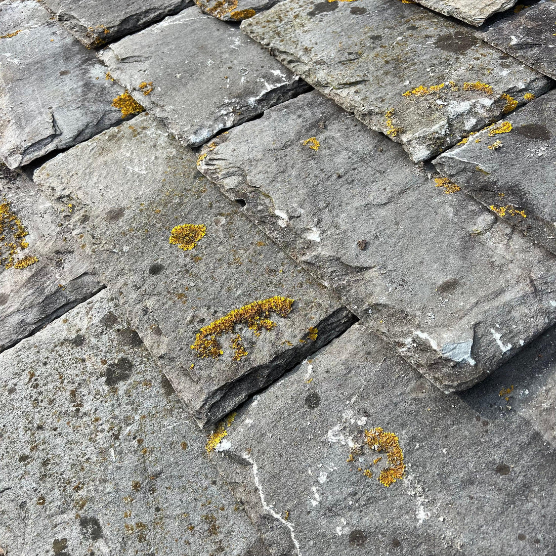 Reclaimed Westmorland Green Roof Slate – Reclaimed Brick Company