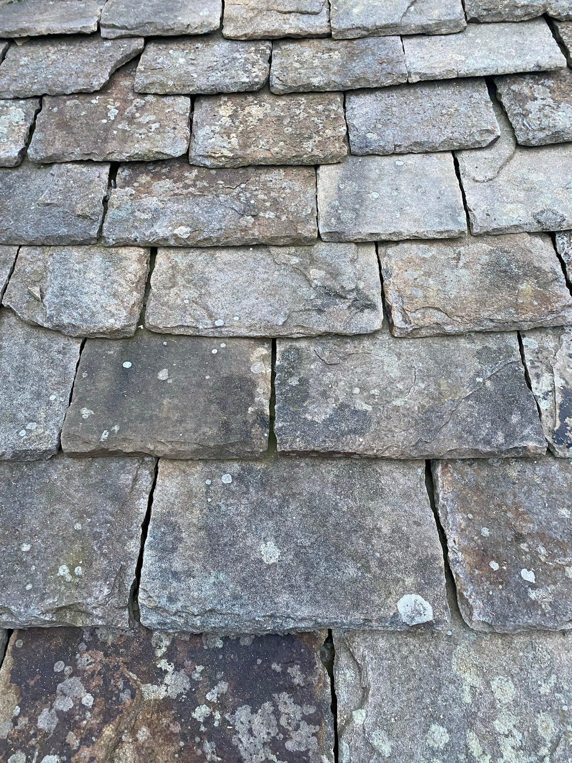 Reclaimed Yorkstone Barn Roofing Slate – Reclaimed Brick Company