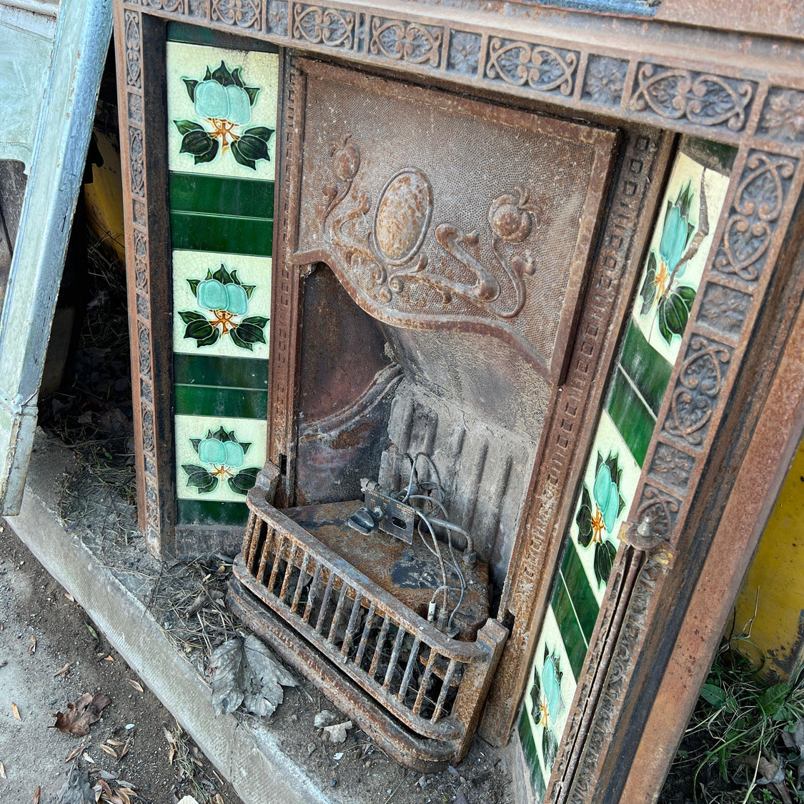 Victorian Cast Iron Fire Place | 136cm x 37cm x 28cm/21cm – Reclaimed Brick Company